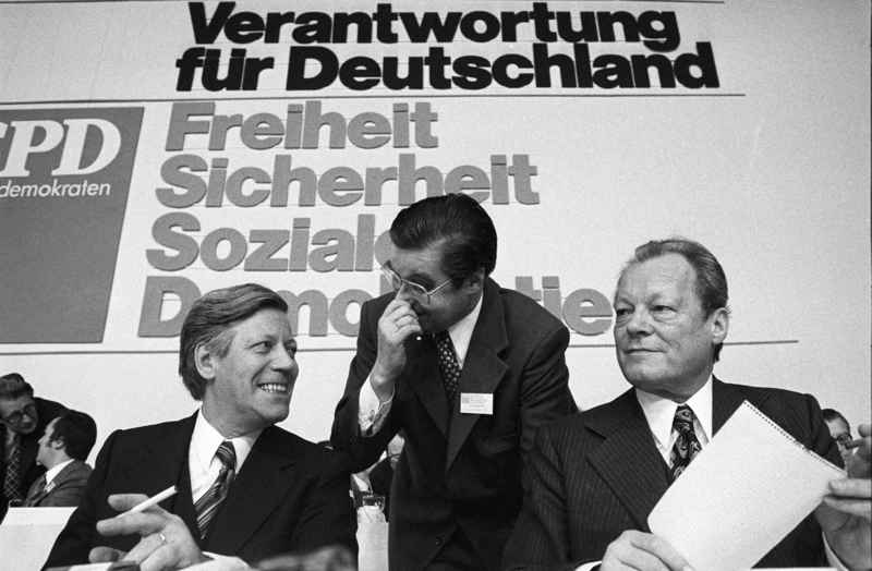 1975_Schmidt_Brandt_5034 - Willy Brandt Biografie